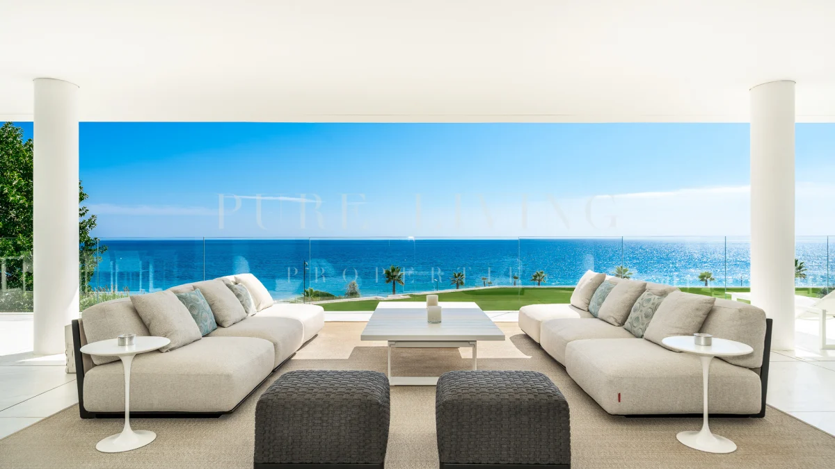 Luxury Beachfront Apartment in the Emare Residential Complex