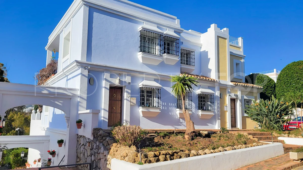 Casas en venta en Aloha Pueblo, Nueva Andalucia