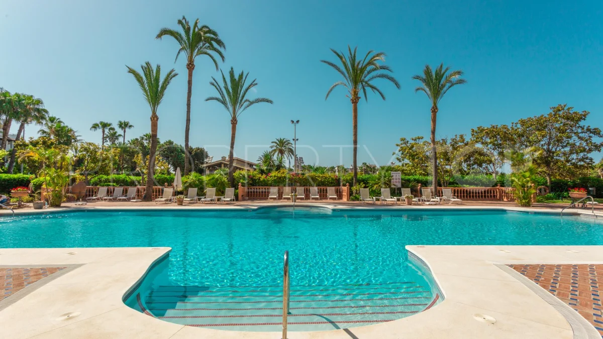 Atico Duplex en Marina Puente Romano | 3DR, 4BA, 250m², €6,8M