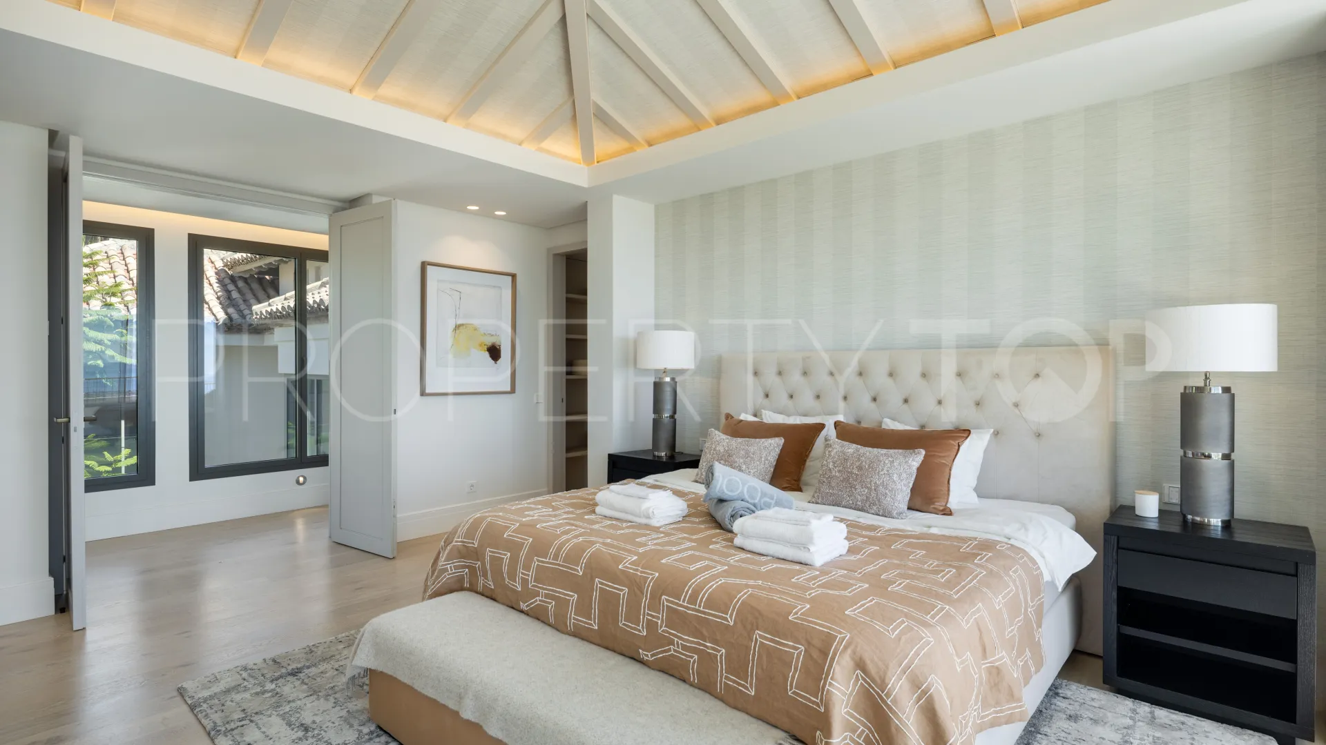 Villa en Monte Halcones | 7DR, 7BA, 860m², 2.058m² parcela, €10,8M