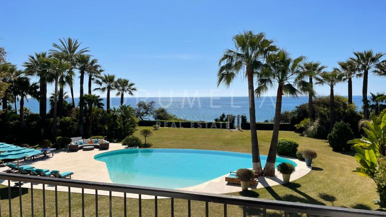 Spectacular brand-new modern luxury villa in El Paraiso, New Golden Mile of Estepona