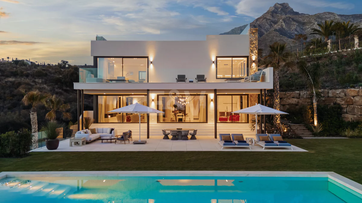 Stunning Brand New Luxury Villa in Marbella Hill Club