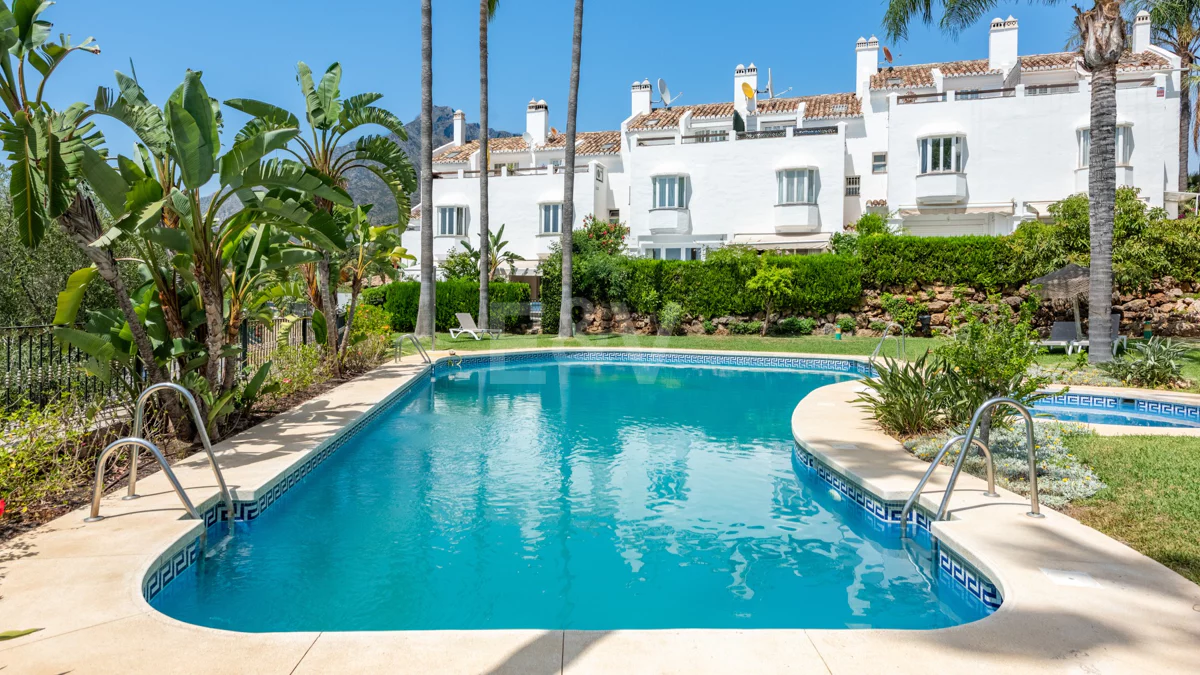 Stylish Townhouse in a Gated Community in Marbella Golden Mile