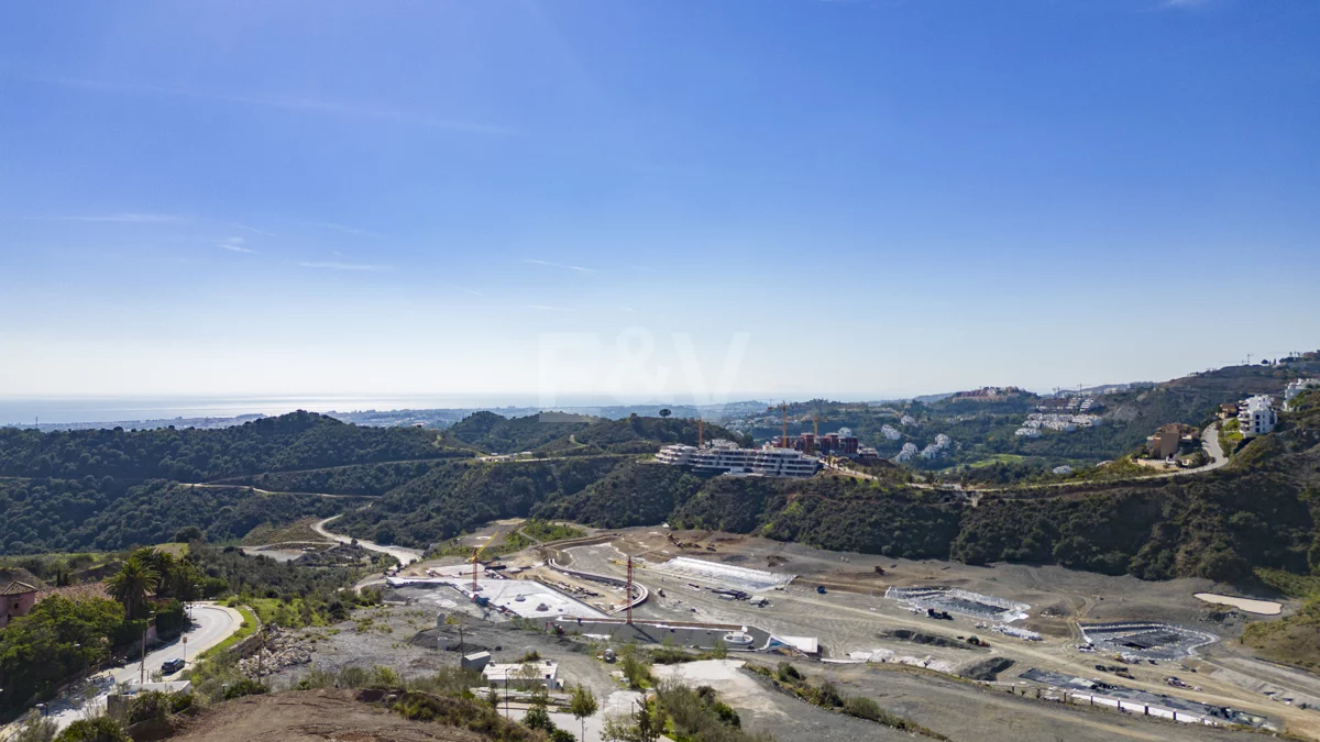 Stunning plot in prime position within resort area