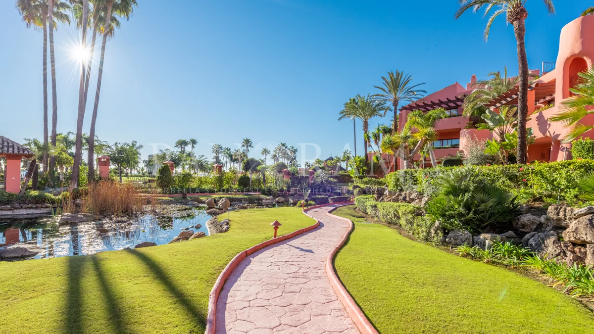 Luxury Ground floor apartments for sale in Cabo Bermejo, Estepona East