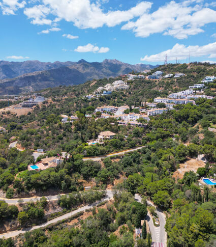 Marbella East Ultimate Guide | Living in Marbella East