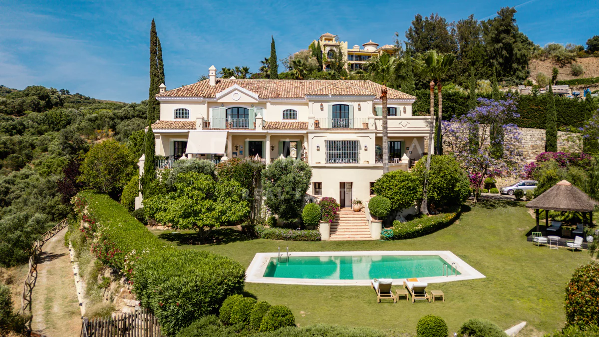 Villa Tranquila con Vistas Panorámicas en Marbella Club Golf Resort ...