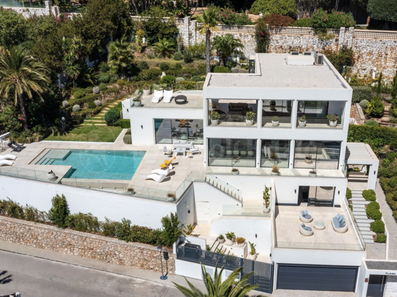 Villa for sale in Artola, Marbella Este - €3,500,000 - Serneholt Estate