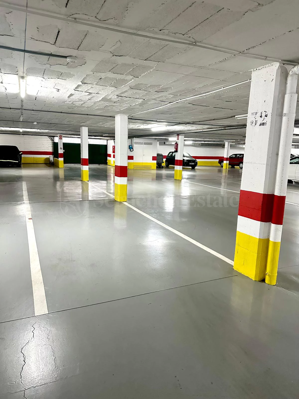 Parkings and store rooms for sale in Nueva Andalucia, Marbella