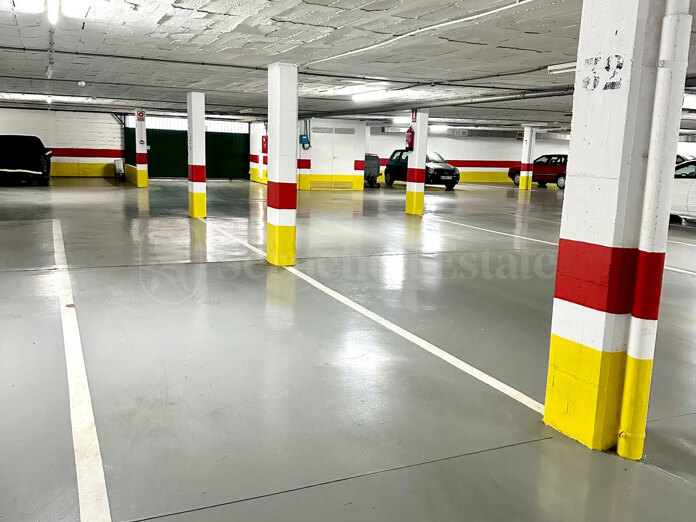 Parkings and store rooms for sale in Spain