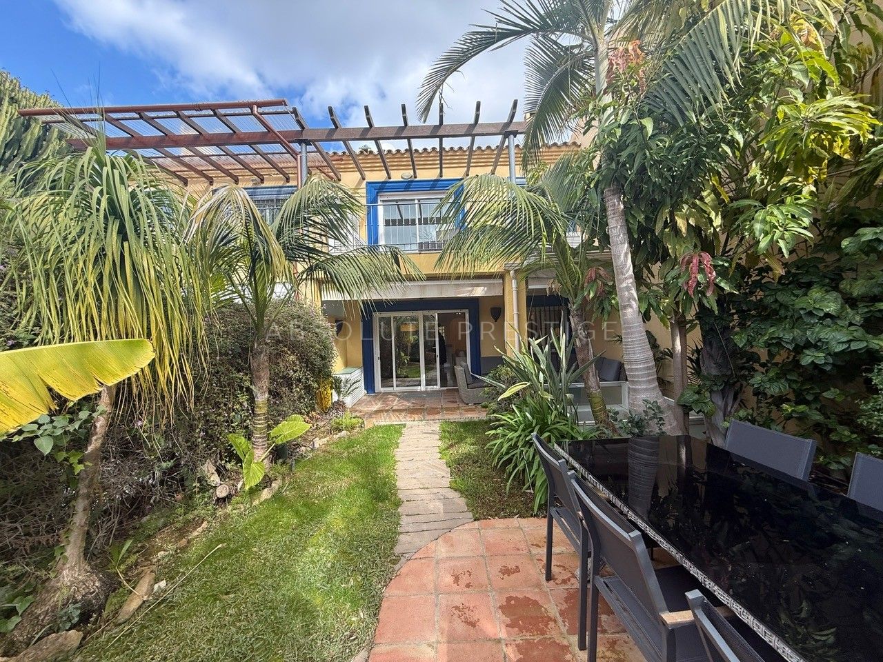 Houses for long term rent in Azalea Beach, Marbella - Puerto Banus