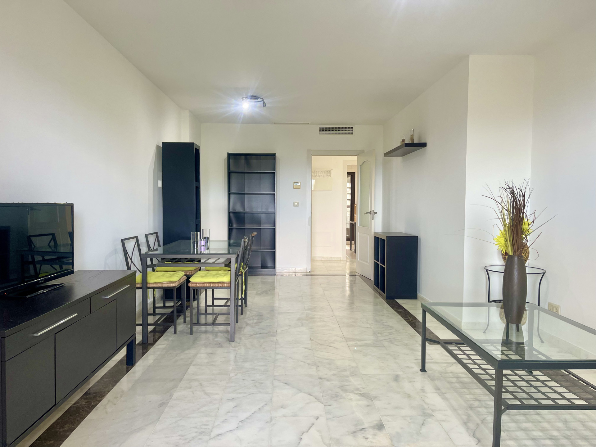 Apartment for sale in Alcaidesa, Ref. A15252