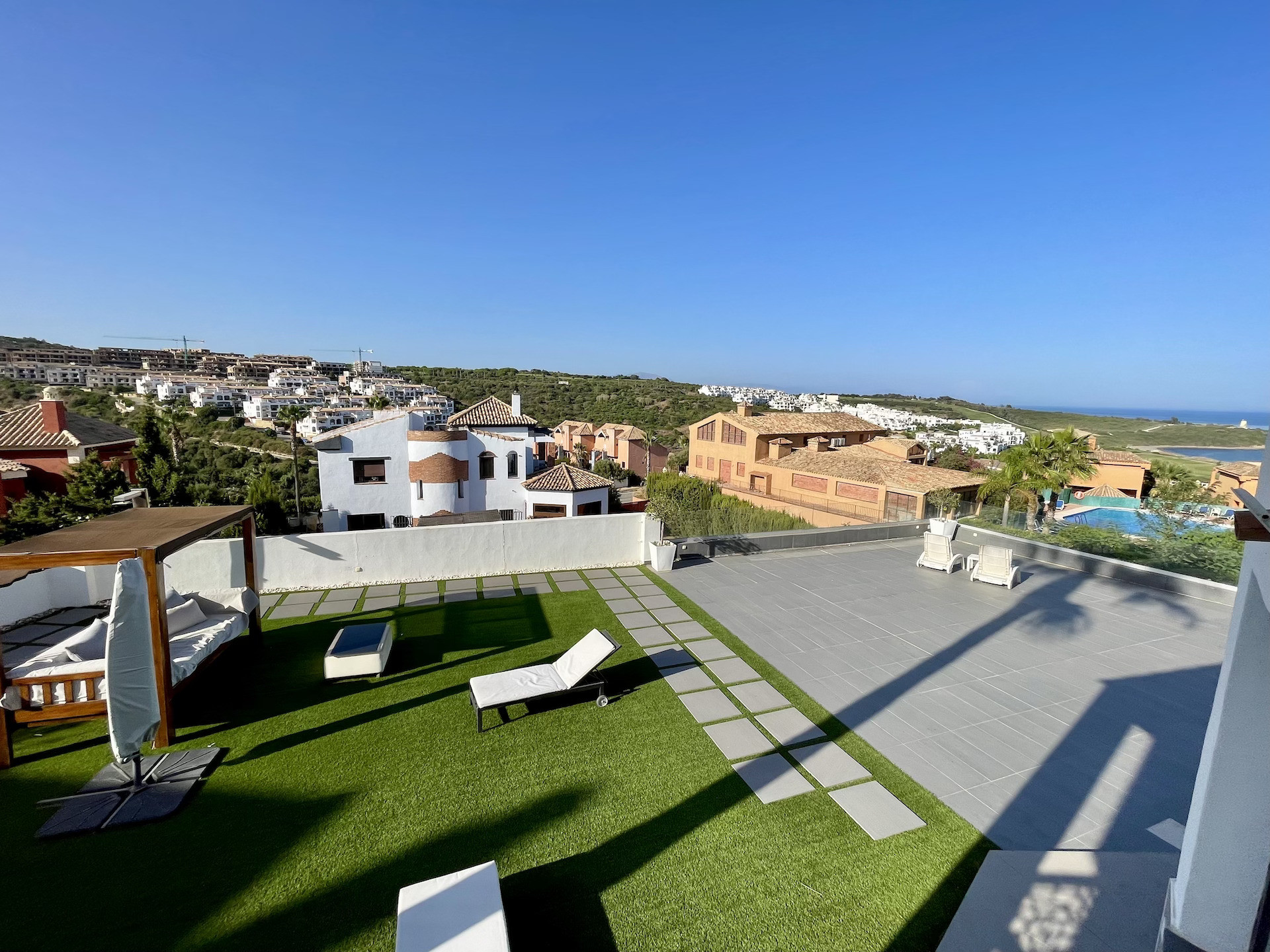 Villa for sale in Alcaidesa, Ref. 327-01274P