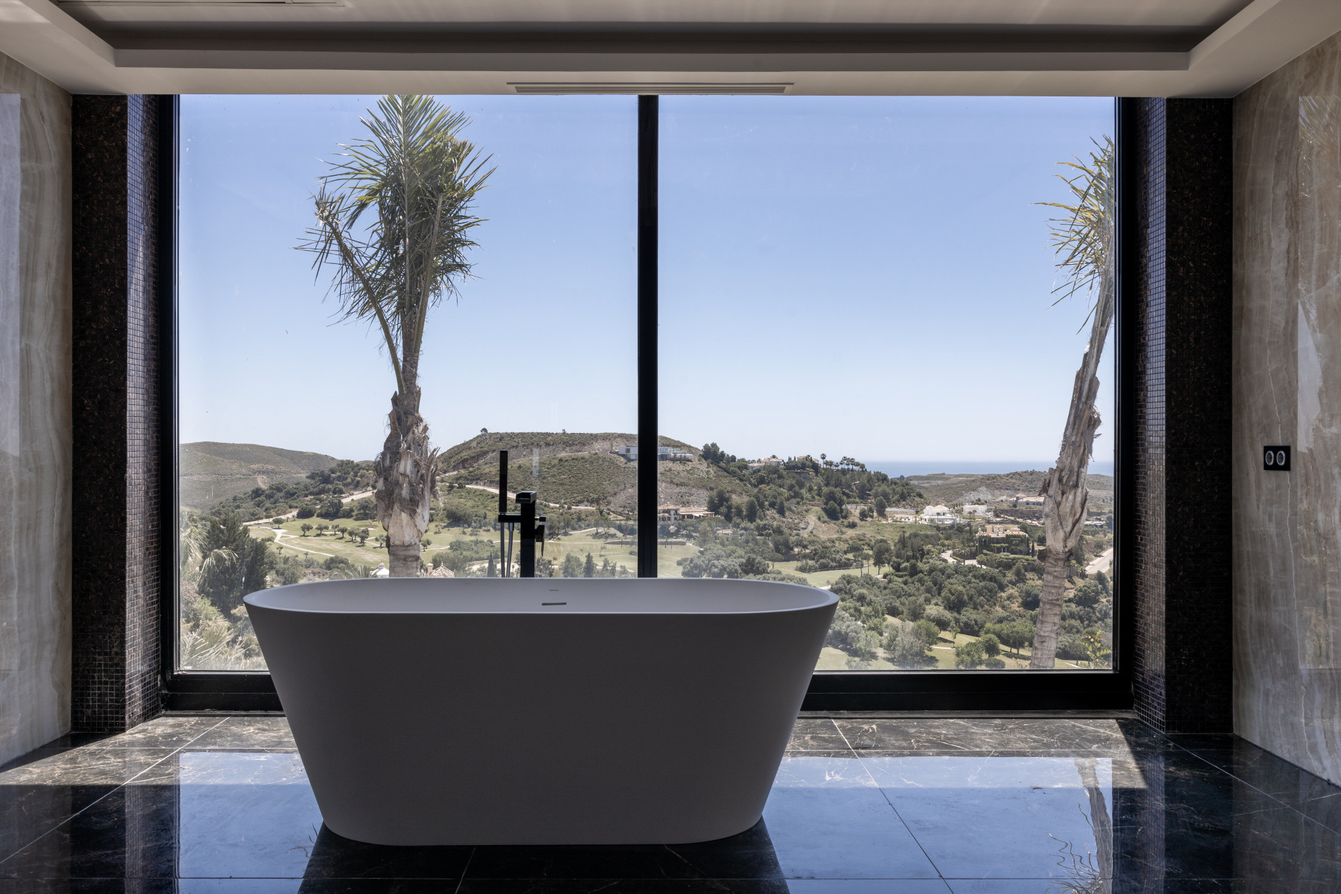 Award winning designer jacuzzi Drop now in Spain - SpainForSale.com