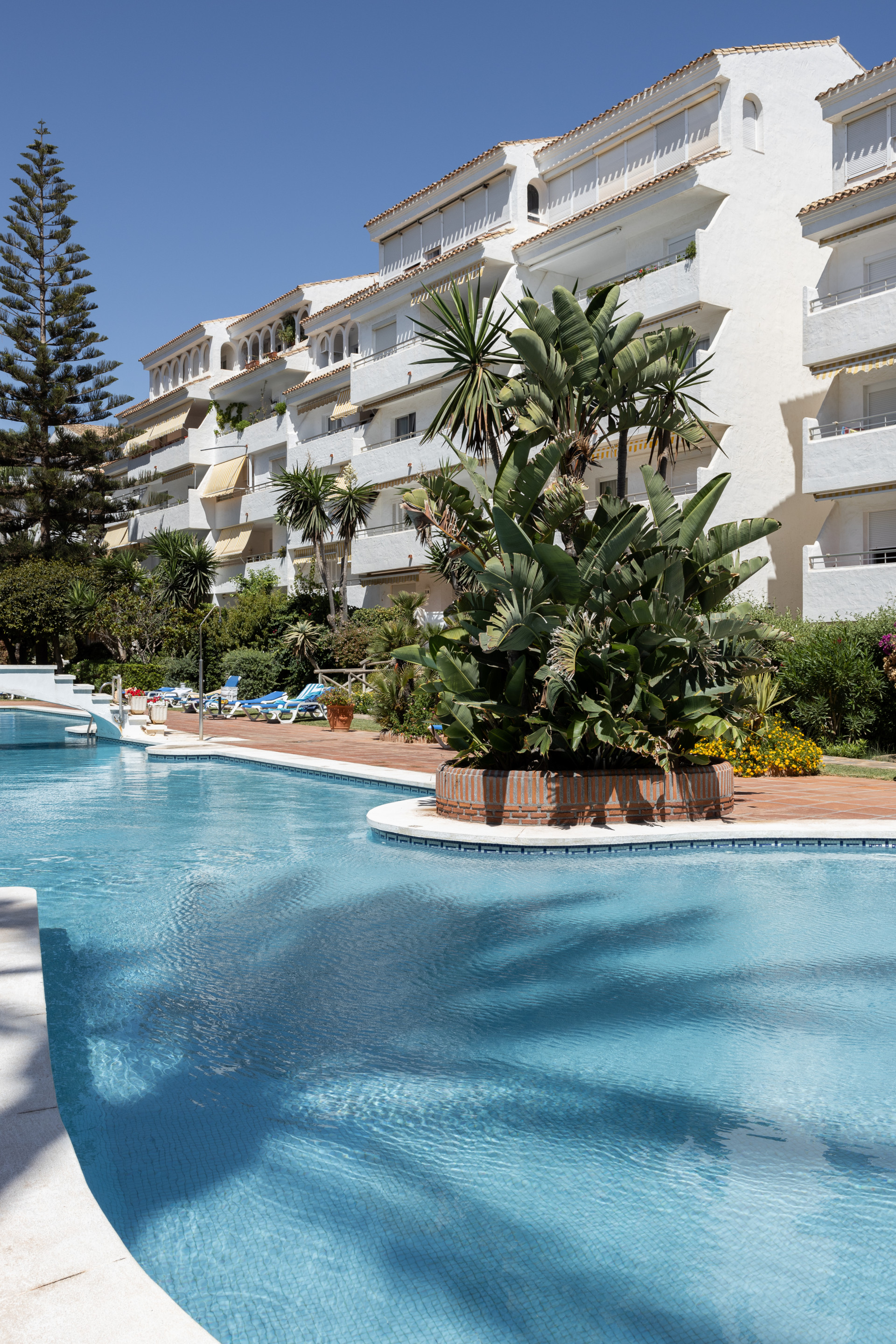 Award winning designer jacuzzi Drop now in Spain - SpainForSale.com