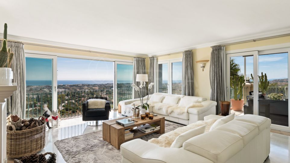 Penthouses for sale in Benahavis