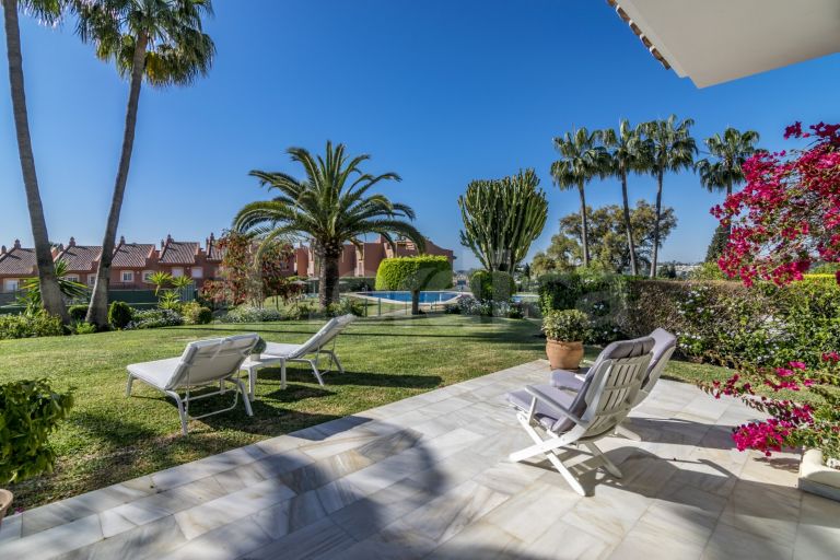 Townhouses for sale in Los Altos de Aloha • Nordica Marbella
