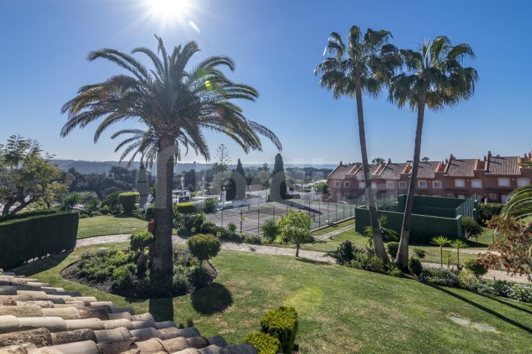 Townhouses for sale in Los Altos de Aloha • Nordica Marbella