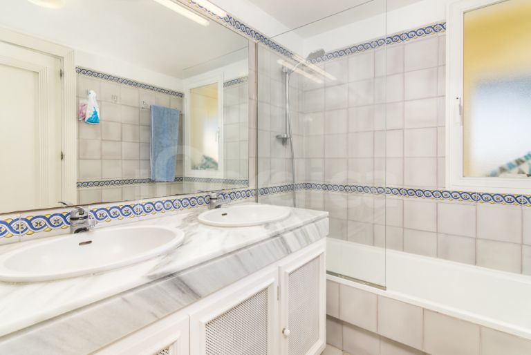 Townhouses for sale in Los Altos de Aloha • Nordica Marbella